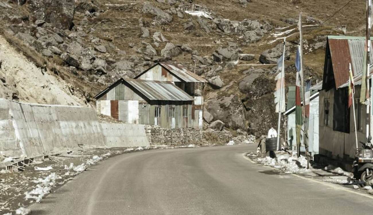 Experiencing Sikkim Snowfall : 8 Beautiful Destinations | Oddessemania